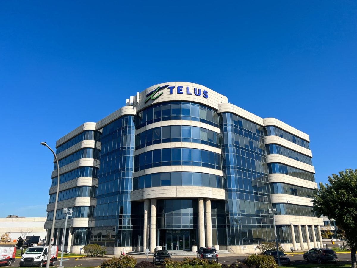 Telus offering severance, retirement packages to customer support ...