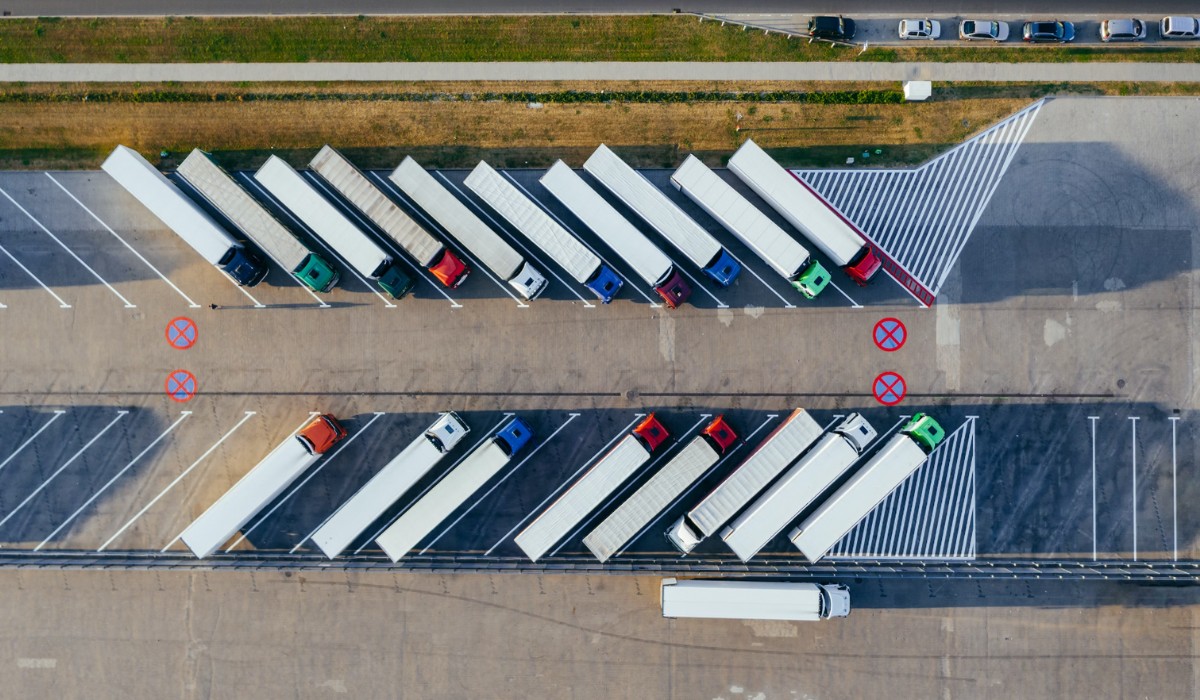 Daimler Temporarily Cutting 2,000 North American Jobs Amid Weak Demand ...