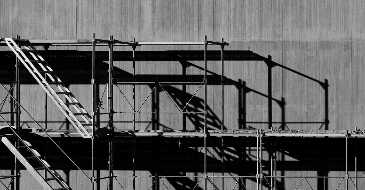 Aluma Systems Layoffs and Severance Pay - Samfiru Tumarkin LLP